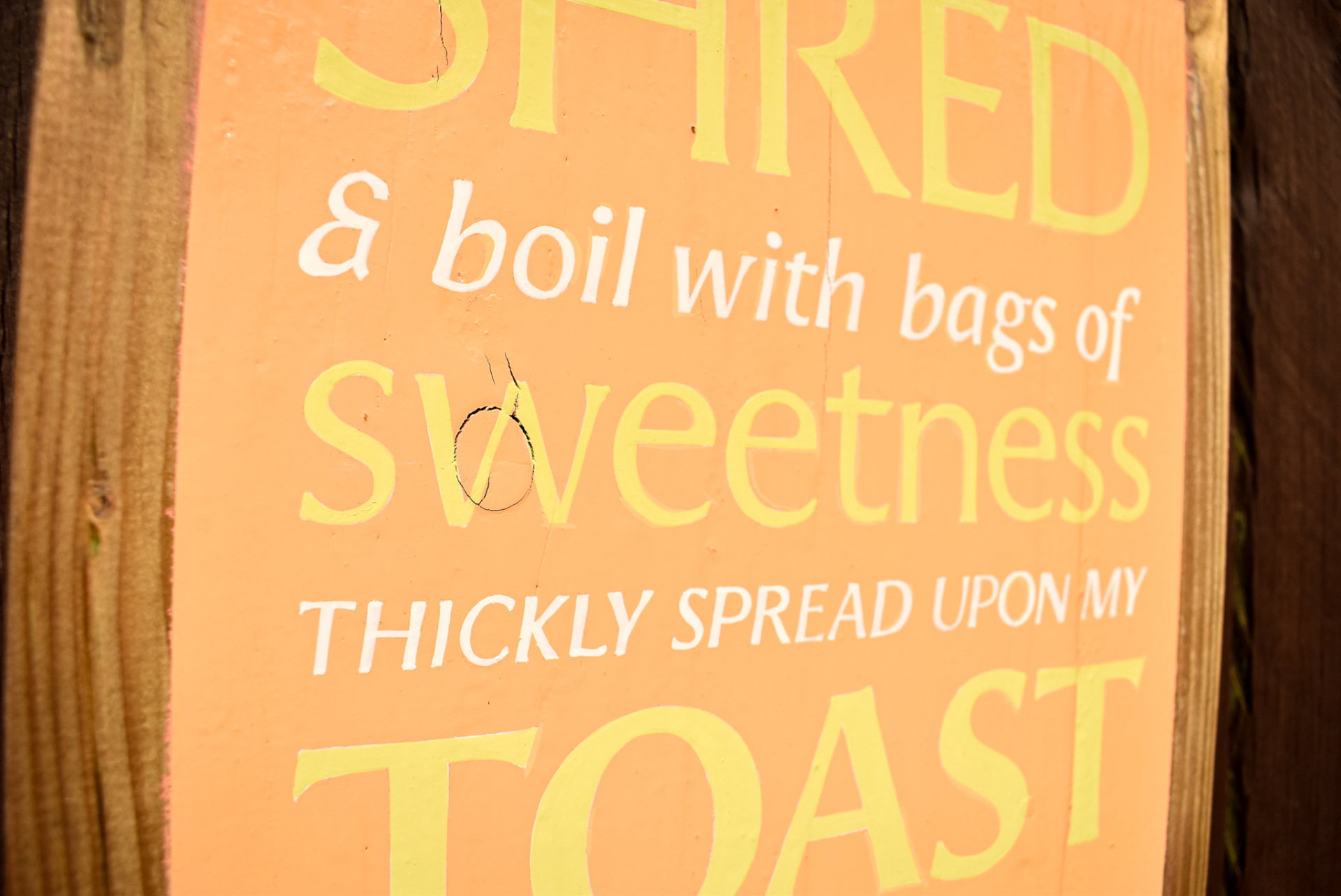 Repurposed wooden signs - Robertsign